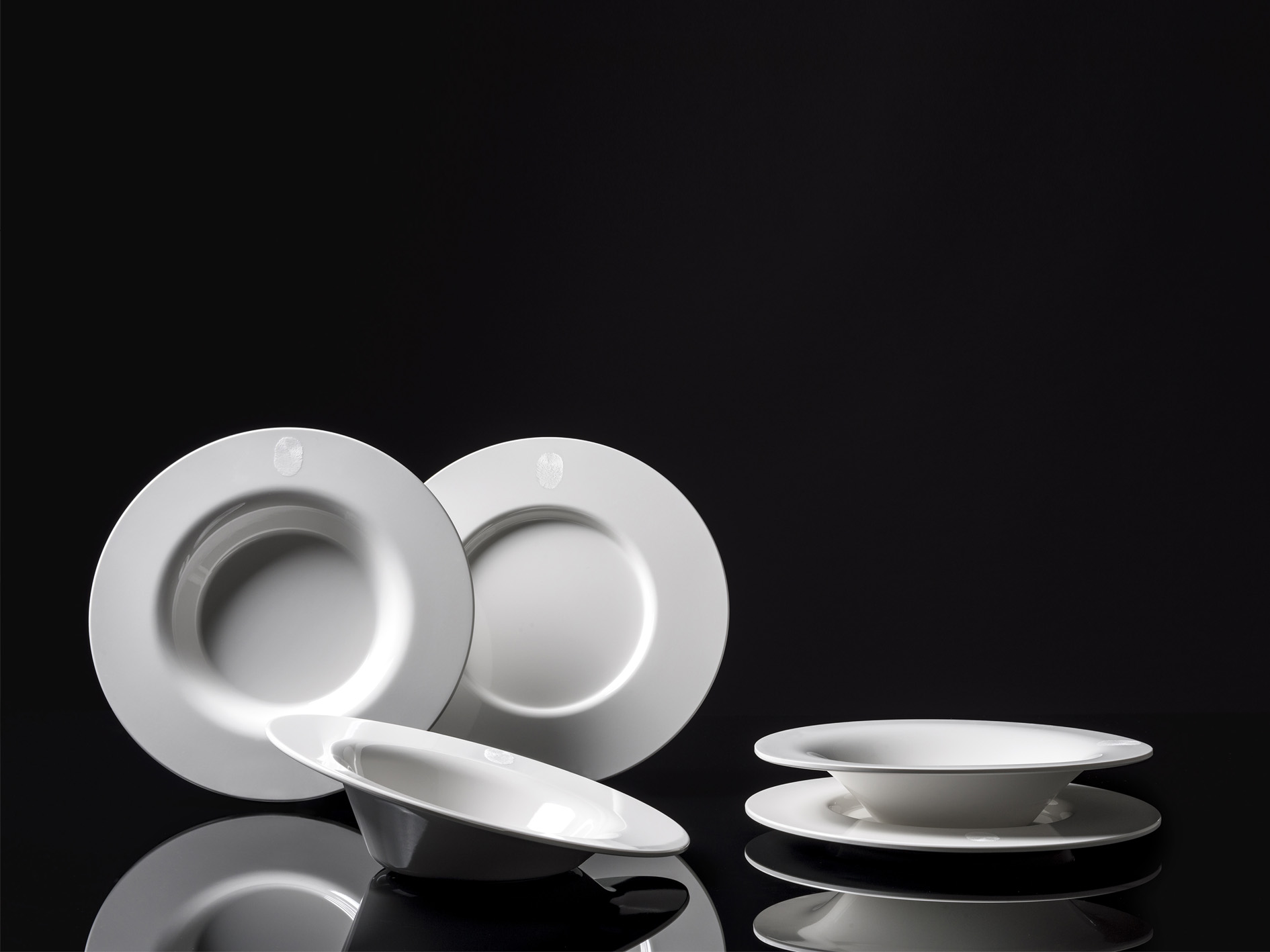 Piatti di design in tavola, le tendenze 2016